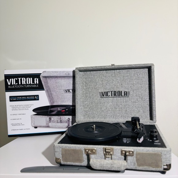 Victrola | Portable Audio & Video | Victrola Vwm0sblgy Journeysuitcase ...